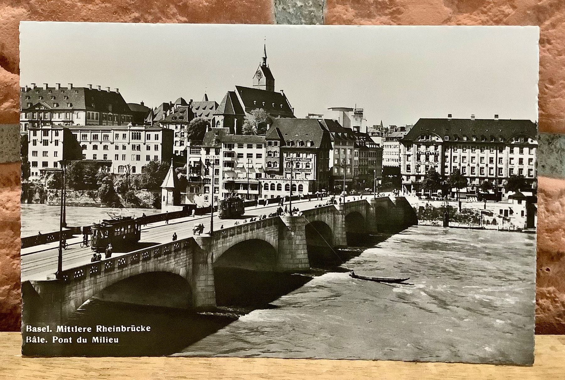 BASEL Mittlere Rheinbrücke mit Tram & belebt - Bahn (Gebraucht) in Root für CHF 1 – mit ...