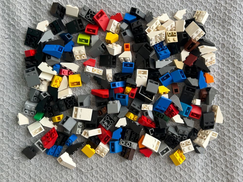 200 Gramm grosse und kleine schrägen Lego Teile ab 1 Franken | Kaufen auf Ricardo