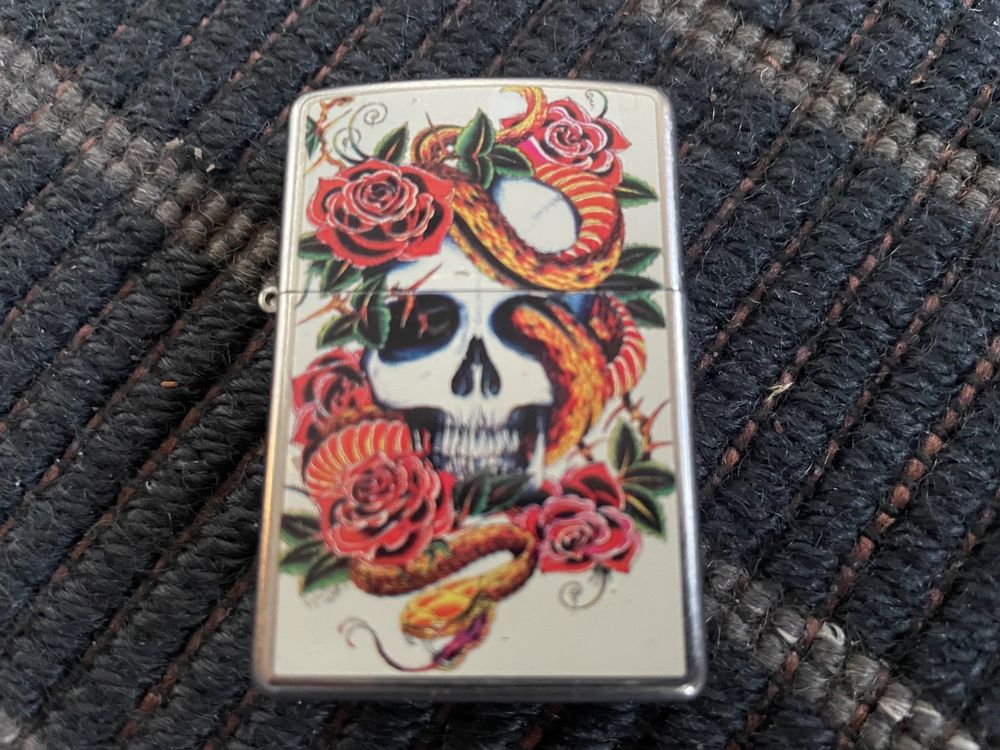 ZIPPO BENZINFEUERZEUG (Neu (gemäss Beschreibung)) in Egg b. Zürich für ...