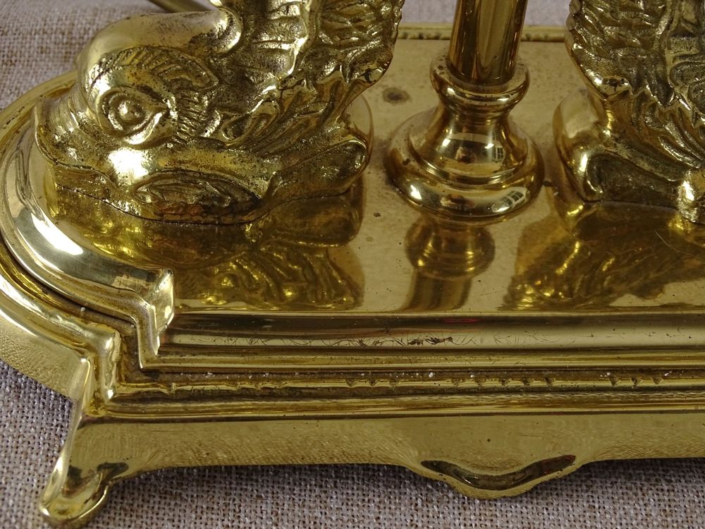 Vintage Tischlampe aus Messing – mit 2 Delfinen (Gebraucht) in ...