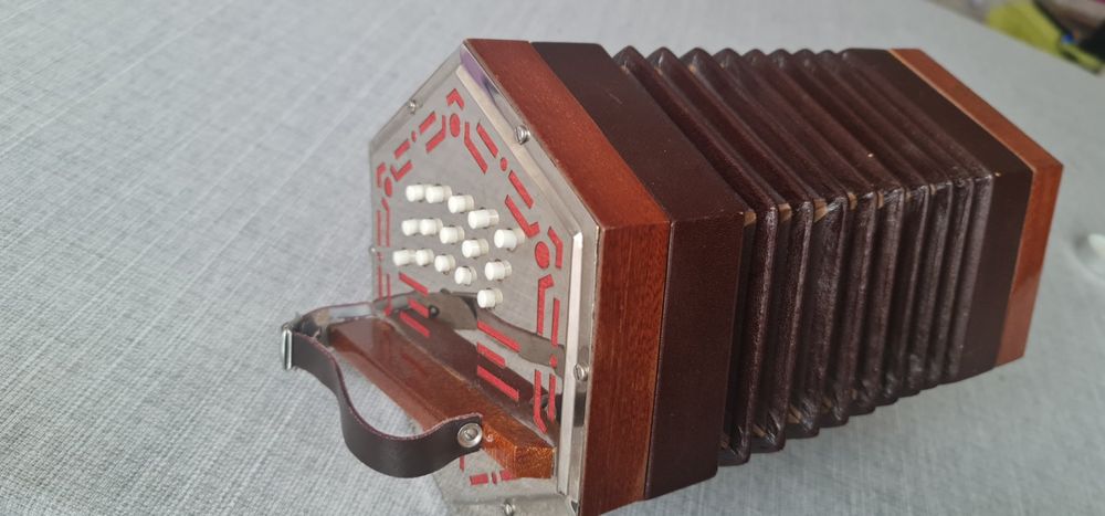 Concertina Bastari | Kaufen auf Ricardo