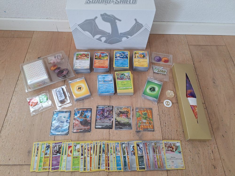 Pokemon XL Karten Sammlung 700Stk. Englisch ( Charizard ) (Gebraucht) in Gossau SG für CHF 49 ...