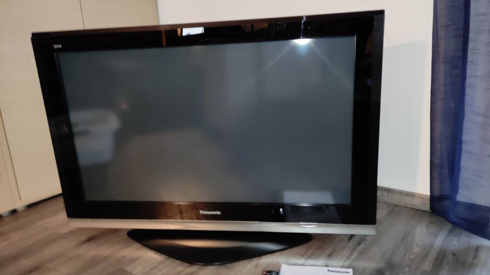 Panasonic 42" Plasma HDTV Fernseher TH-42PX700E (Gebraucht) in ...
