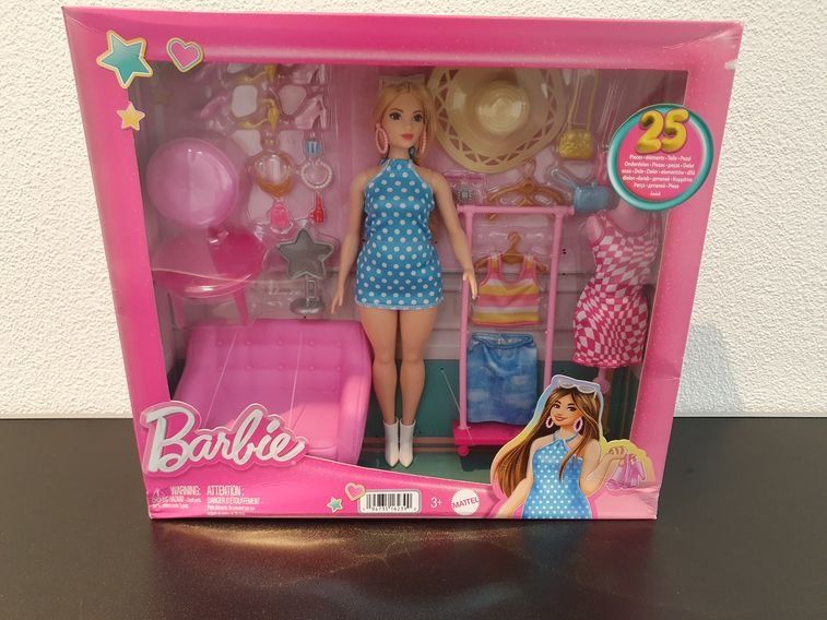 Barbie - Puppe extra Kleiderzimmer -Karton etwas eingedrückt (Neu und ...