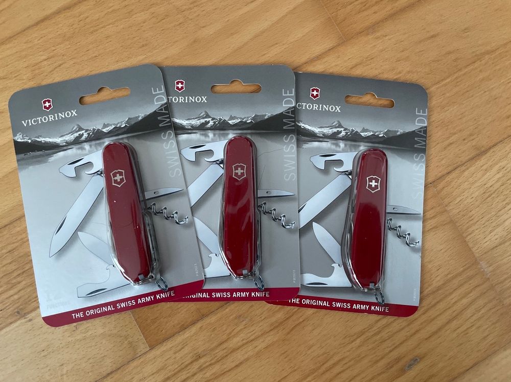 VICTORINOX Swiss Army Knife (12 Functions) (Neu und originalverpackt ...