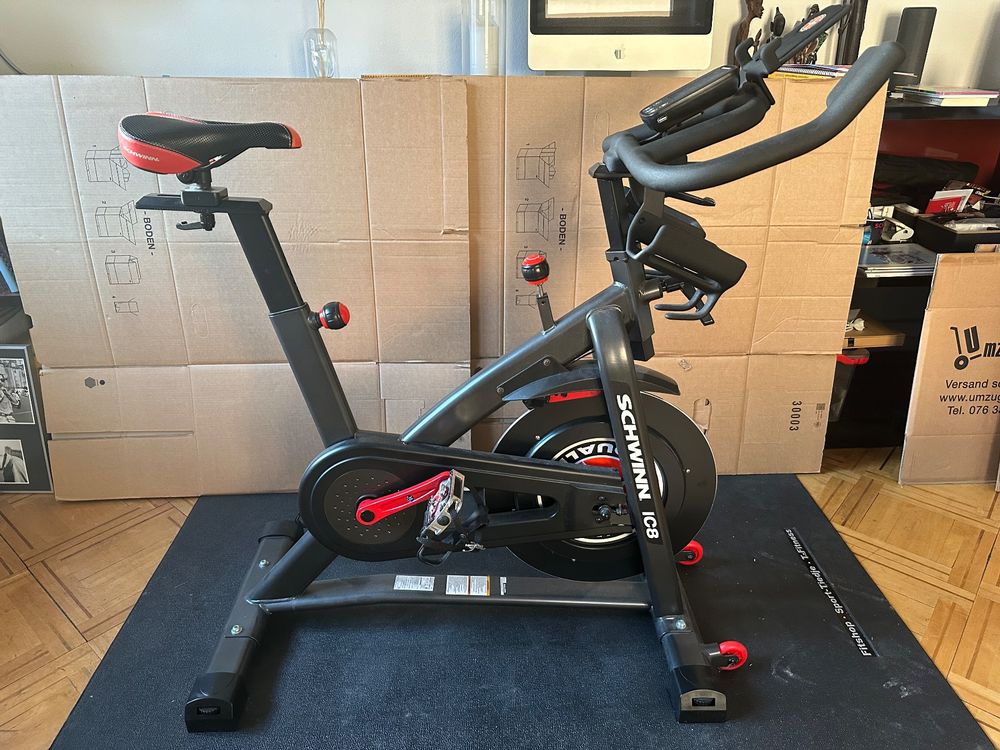 Schwinn IC8 Bike (Spinning Indoor Bike) (Gebraucht) in Zürich für CHF ...