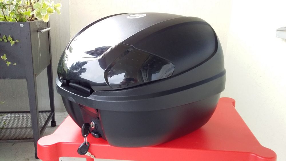 Givi Topcase Monolock -System (Gebraucht) in Oetwil an der Limmat für ...