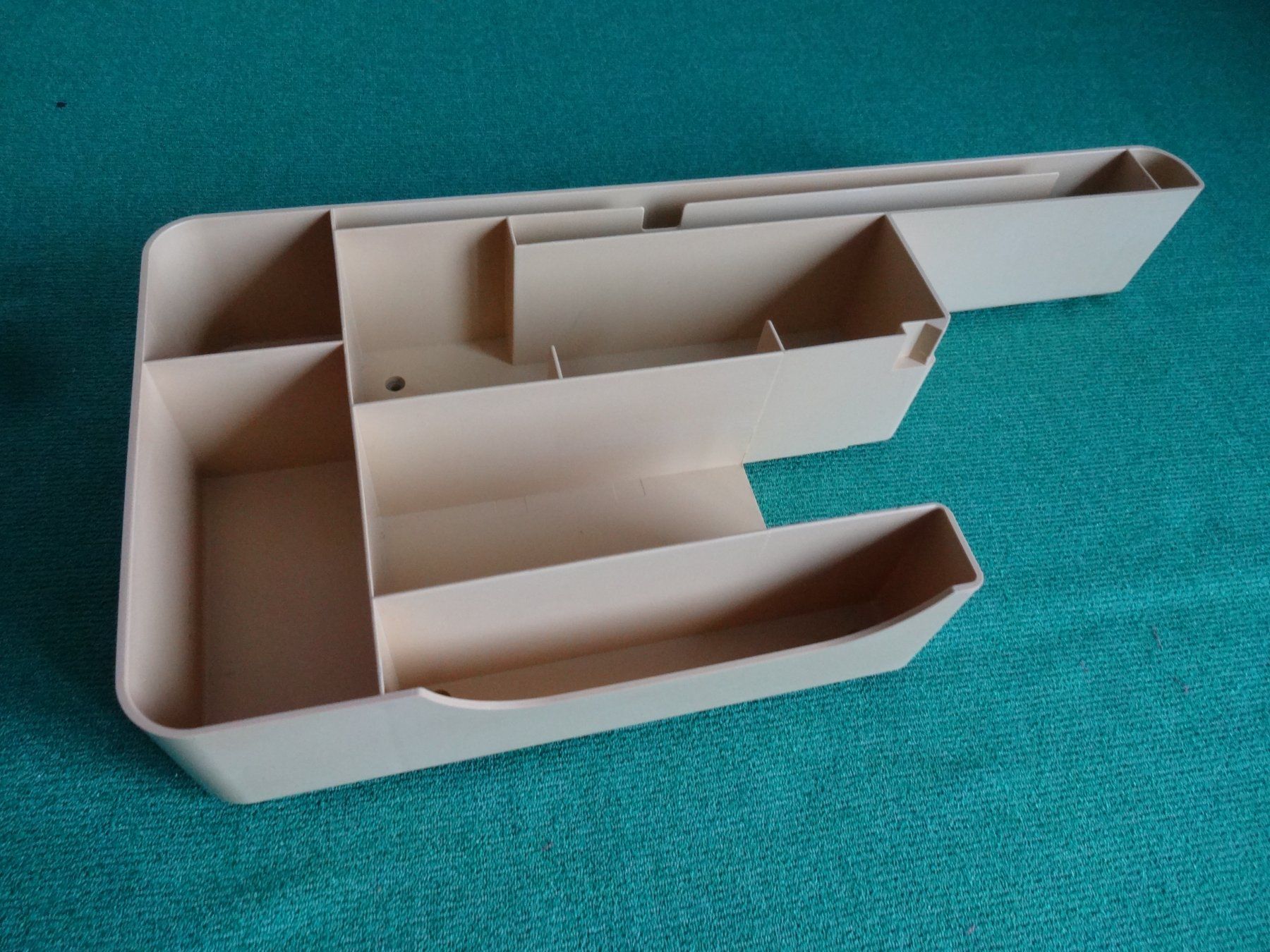 Behälter Box für Bernina 910 (Gebraucht) in Frauenfeld für CHF 30 – nur Abholung auf Ricardo kaufen