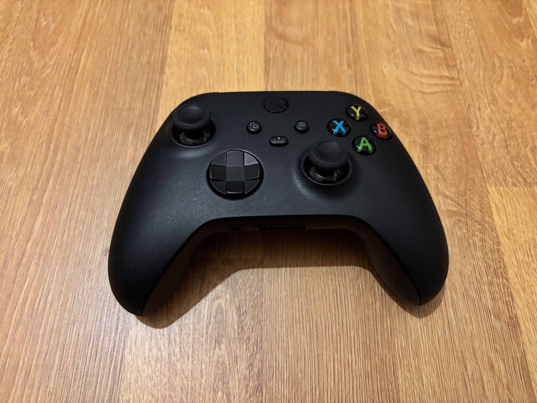 Xbox Series X/S Controller + 8Bitdo 2 Adapter (Gebraucht) in Luzern für ...