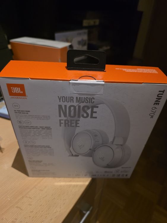 JBL tune 670 nc NEW!!! (Neu und originalverpackt) in Lugano für CHF 1 ...