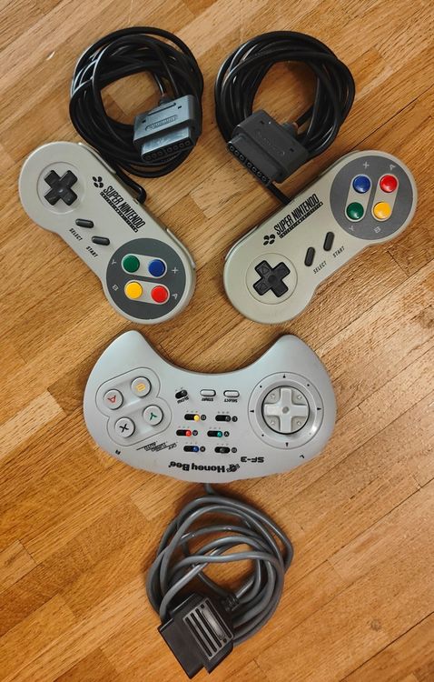 SNES Super Nintendo Controller (2x Original, 1x Honey Bee) | Kaufen auf ...