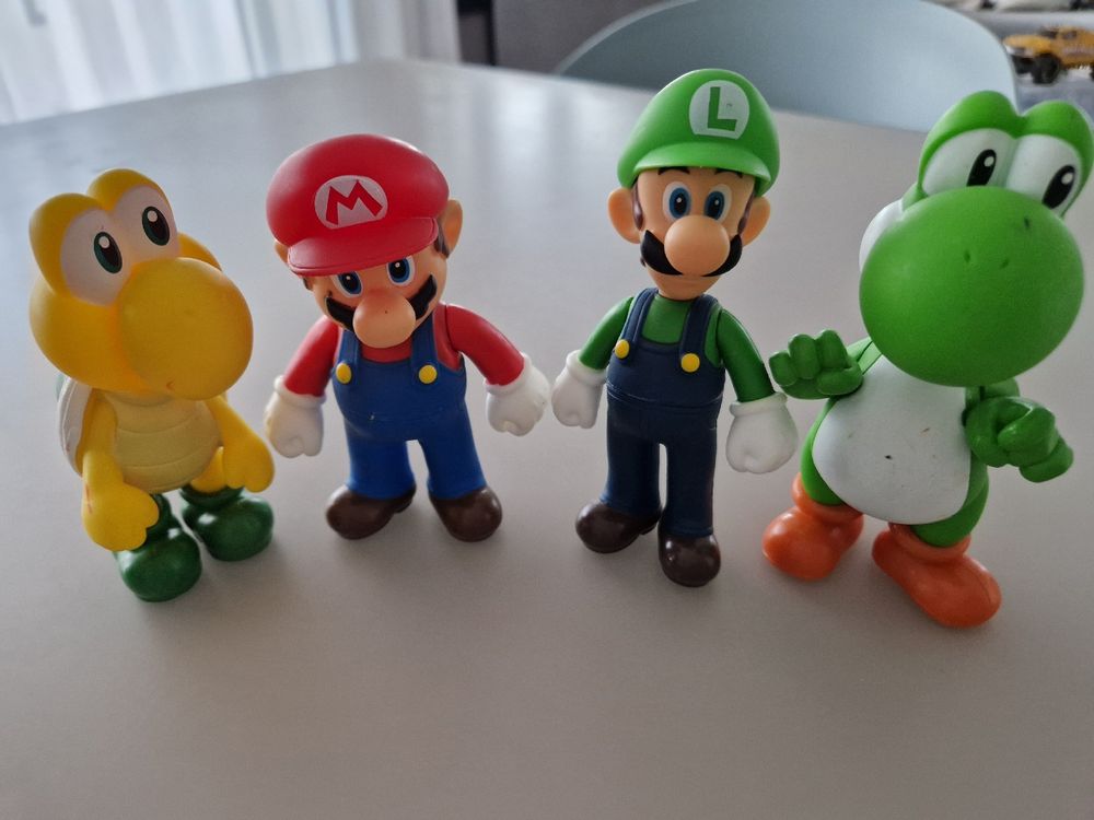 Nintendo Super Mario "Bowsers Schloss Deluxe" + Figuren (Gebraucht) in ...