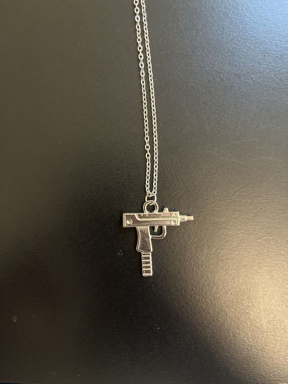Supreme Uzi Chain | Kaufen auf Ricardo