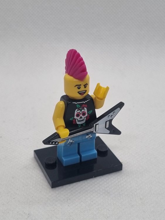 Lego Minifiguren Serie 4 Punk Rocker (Gebraucht) in Laufen für CHF 5 ...