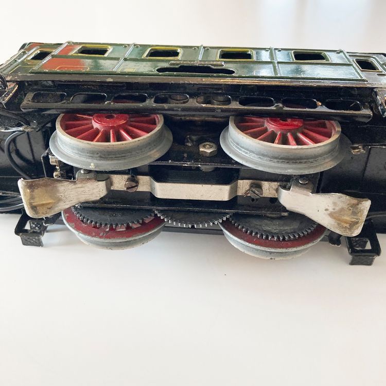 Antike Lokomotive Märklin, Spur 0, RS66, 12910 & ein Signal (Gebraucht) in Luzern für CHF 398 ...