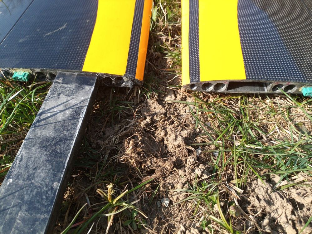 PACE V4 Segelflugzeug Lesky Composite (Defekt) in Heiligkreuz (Mels ...