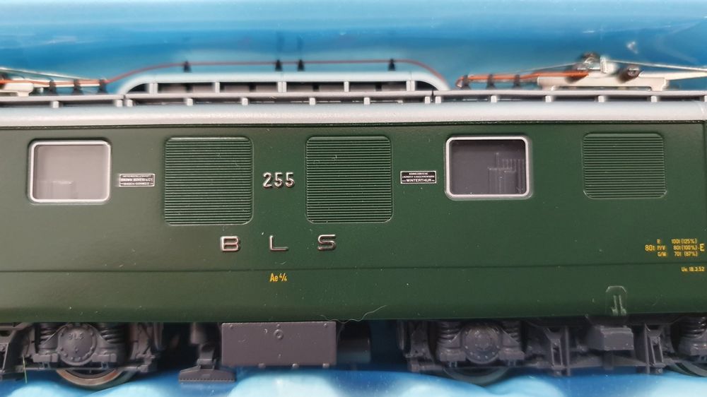 Roco 63885 BLS Ae4/4 255, grün, Epoche III (Neu und originalverpackt) in Würenlos für CHF 329 ...