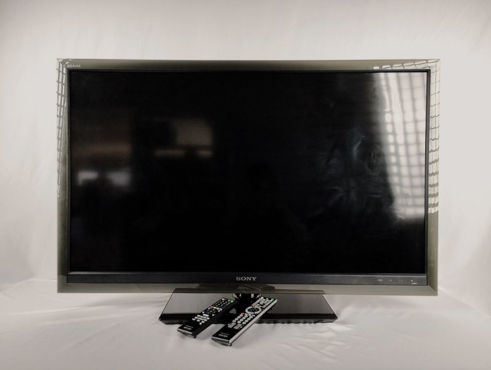 SONY Bravia 46 Zoll LCD TV-Gerät KDL 46Z5800, Baujahr 2009 (Gebraucht ...