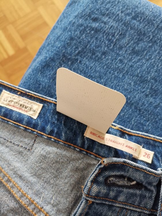Levis Jeans (Neu und originalverpackt) in Killwangen für CHF 55 – mit ...