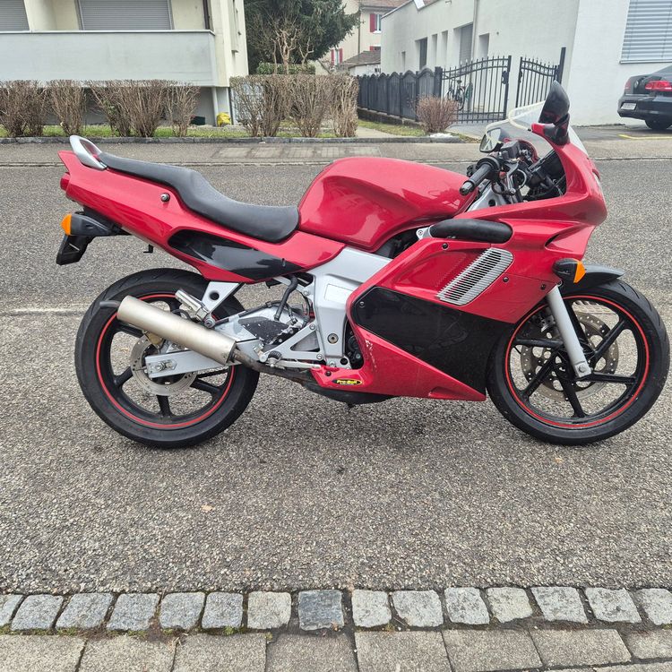 Honda NSR 125 R für Export oder Bastler ab 1.-- (Defekt) in Trimbach ...
