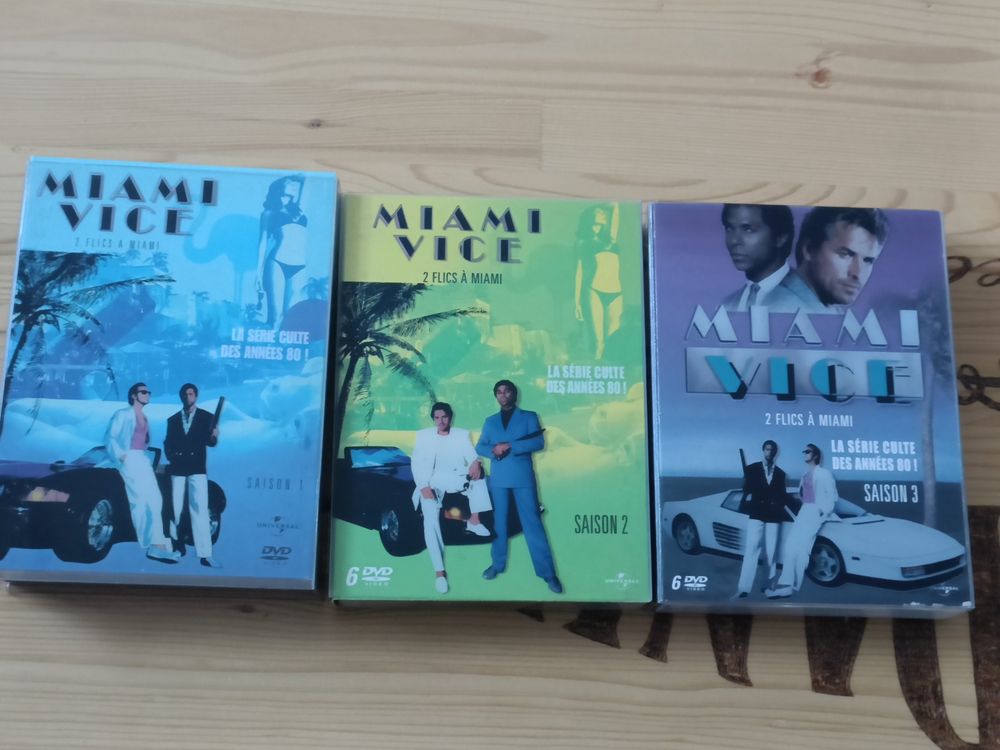 Coffret DVD Miami Vice Saisons 1, 2 et 3 comme neuf (Gebraucht) in ...