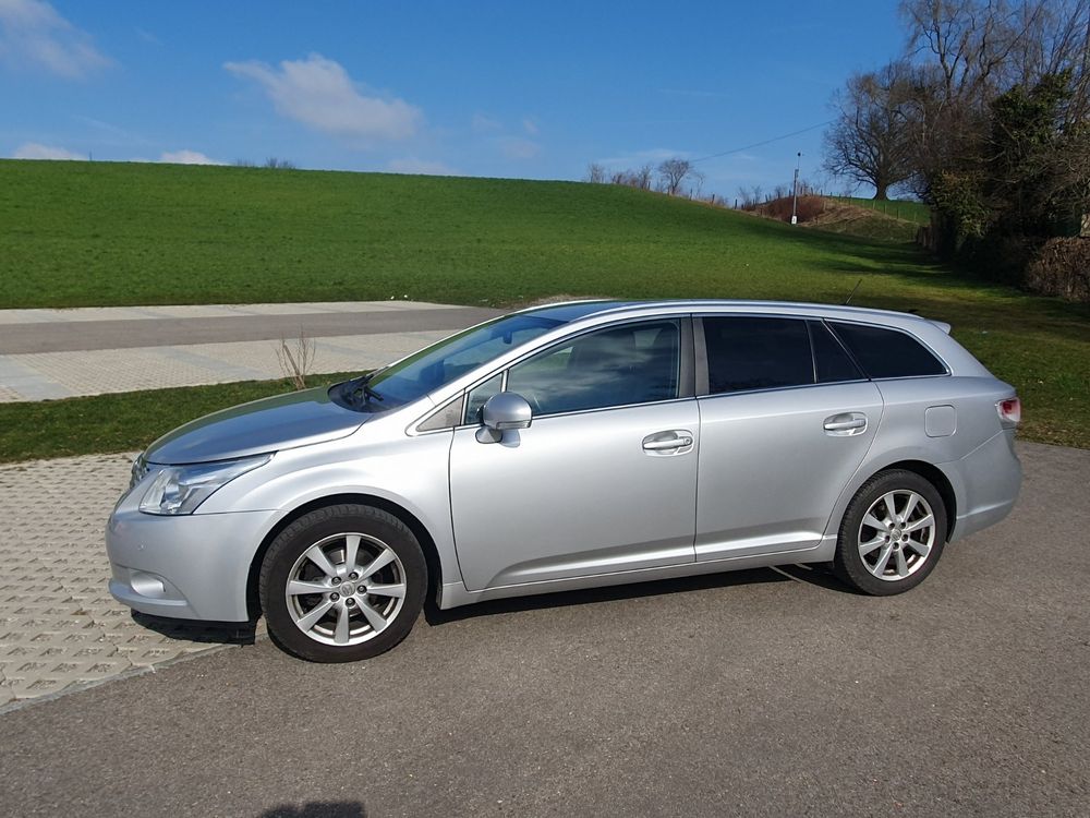 TOYOTA Avensis 2.0 / Kombi / Automat / Lederausstattung (Gebraucht) in Frasnacht für CHF 3300 ...