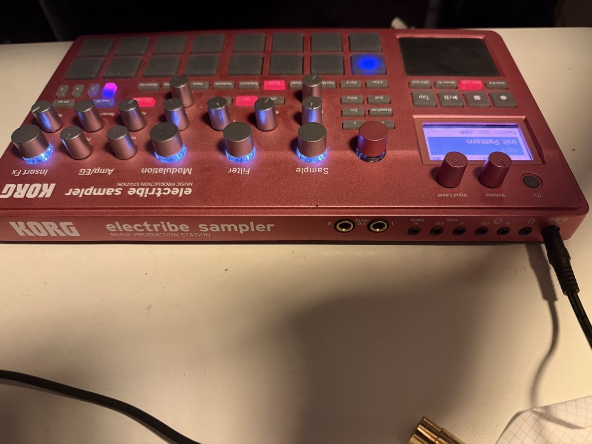 Korg Electribe sampler 2 (red) (Neuf (Voir description)) à Sion pour ...