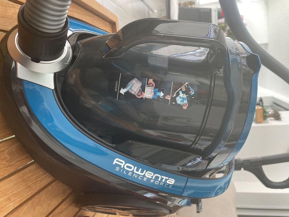 STAUBSAUGER ROWENTA EXTREME SILENCE SYSTEM (Gebraucht) in Glattbrugg ...