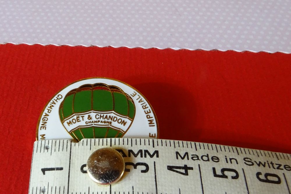 pin's / broche montgolfière champagne Moët & Chandon (D'occasion) à ...