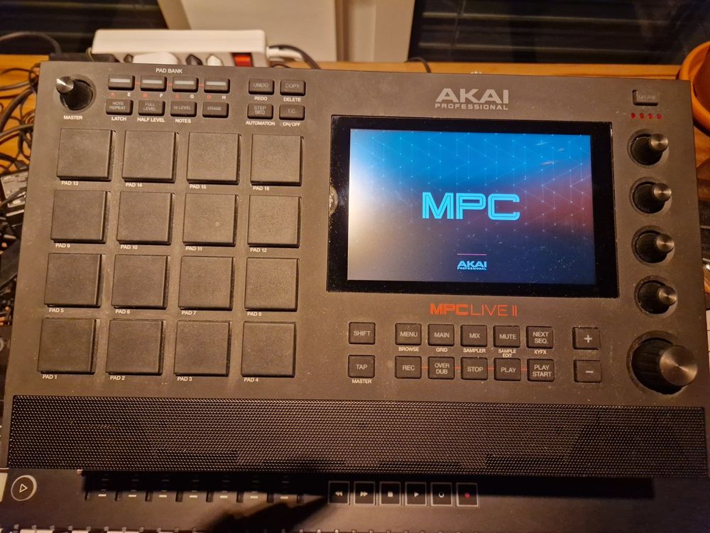 Akai MPC Live II | Kaufen auf Ricardo