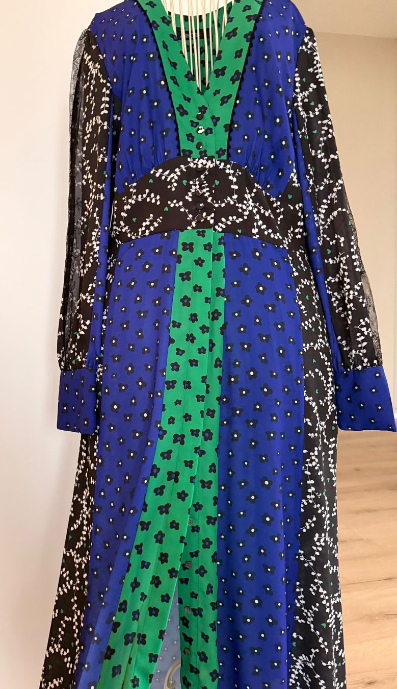 Marc Cain Kleid –Blau Grün Schwarz Mixed Print–V-Ausschnit (D'occasion ...