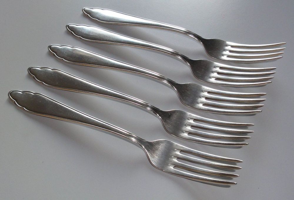 5 Gabeln Essgabeln 90 versilbert HL (Gebraucht) in Frauenfeld für CHF 19.5 – mit Lieferung auf ...