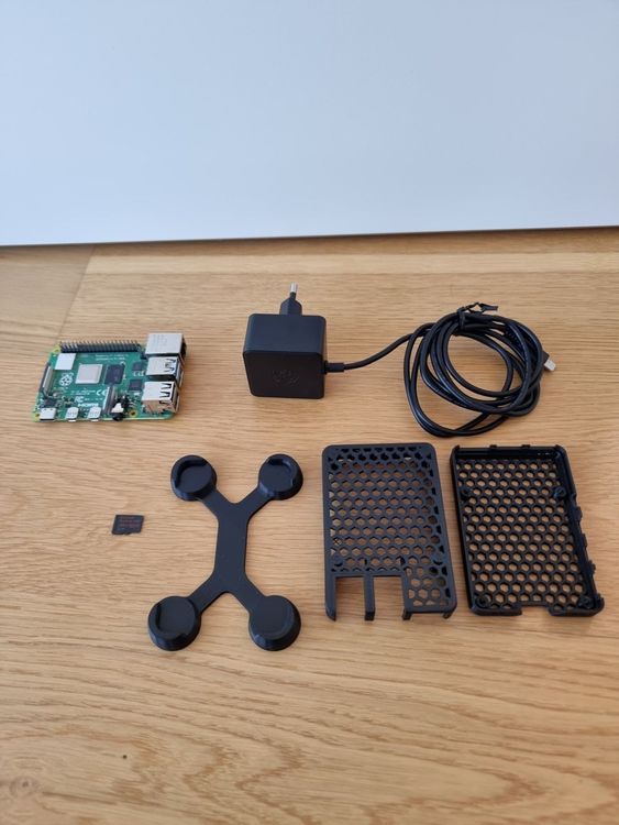 Raspberry Pi 4 Model B + SD Card 128 Gb | Kaufen auf Ricardo