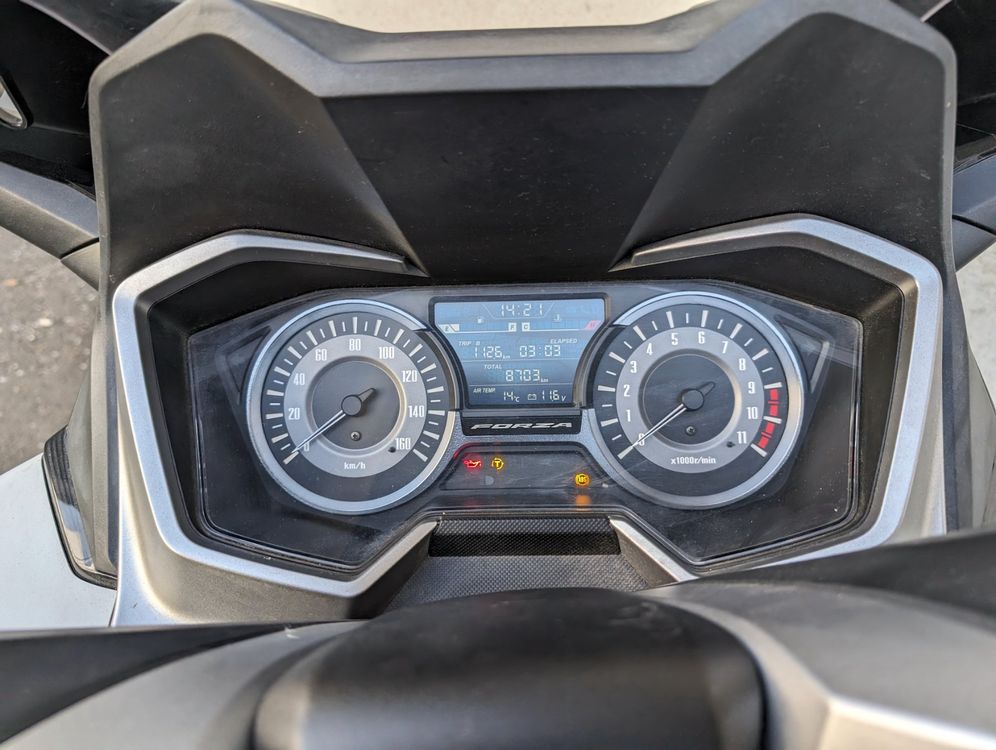 Roller Honda Forza 300 NSS250A/300A (Gebraucht) in Zürich für CHF 3250 ...