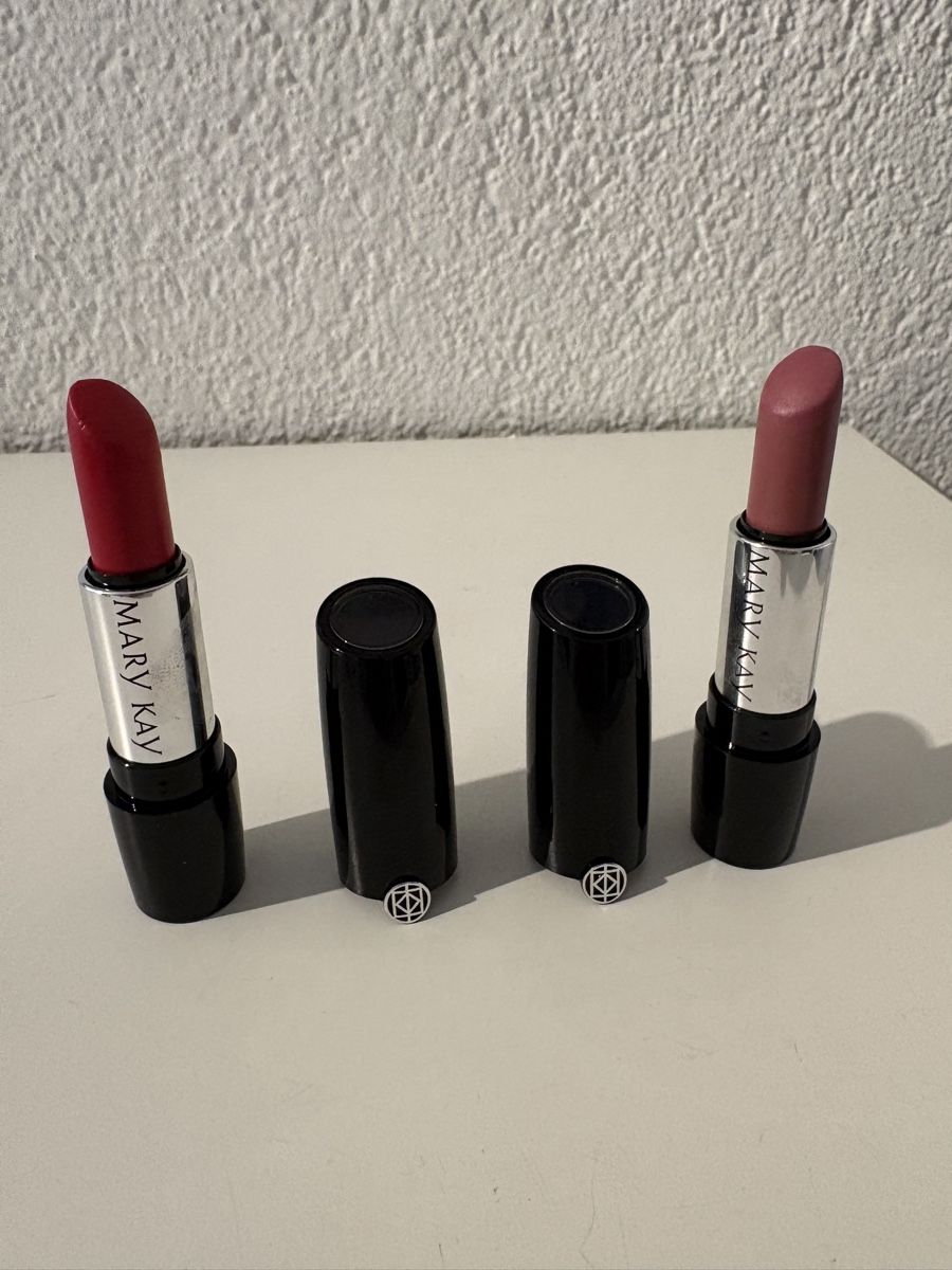 Mary Kay Lippenstift, 2 Stk. Red Smolder + Rosewood marke co (Gebraucht ...