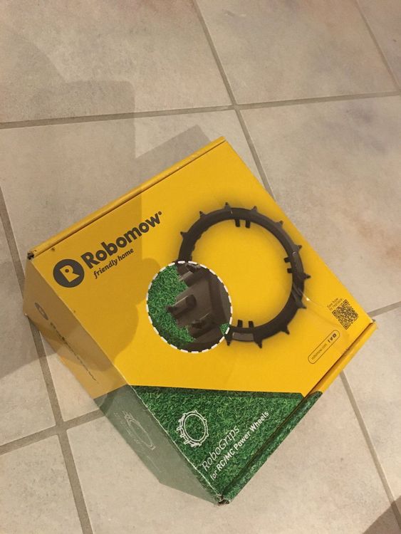 RoboGrips, Spikes für Robomow Rasenmäher (Neu und originalverpackt) in ...