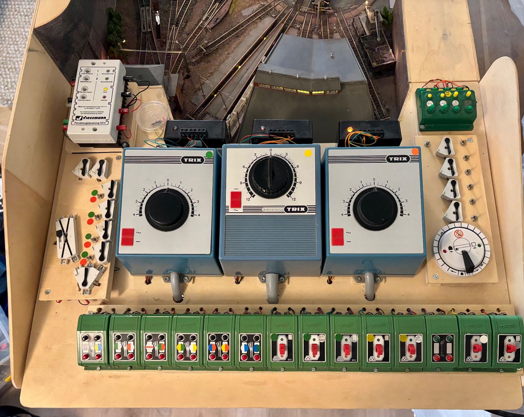 Modelleisenbahn-Anlage analog Spur N (Defekt) in Fällanden für CHF 1 ...