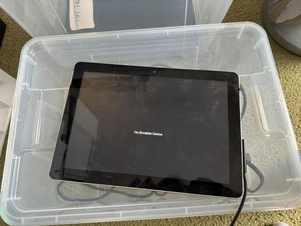 Surface Go 64GB - 1824 - Ab 20CHF (Gebraucht) in Olten für CHF 20 – mit ...