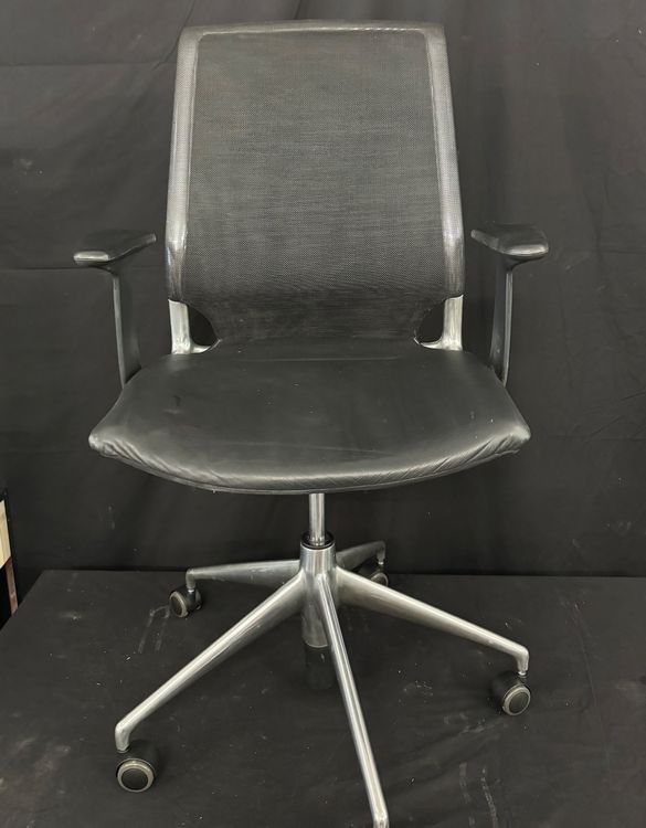 Vitra Meda Chair | Kaufen auf Ricardo