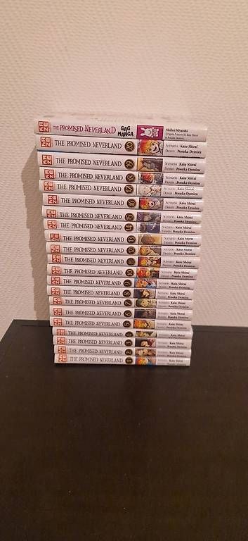 The promised neverland tomes 1 à 20 plus un spin off (Gebraucht) in ...