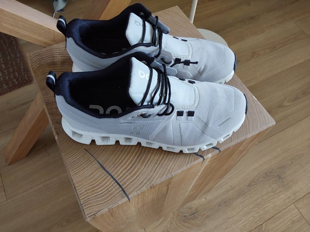 Neue UQ Turnschuhe (Neu (gemäss Beschreibung)) in Köniz für CHF 50 ...