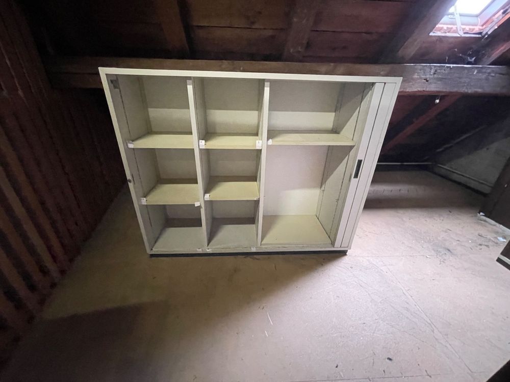 Weisser Lateralschrank, Büroschrank, Aktenschrank, Korpus | Kaufen auf ...