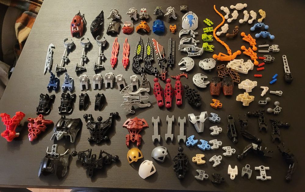 XXL LEGO Bionicles Set mit vielen Masken & Teilen (Gebraucht) in ...
