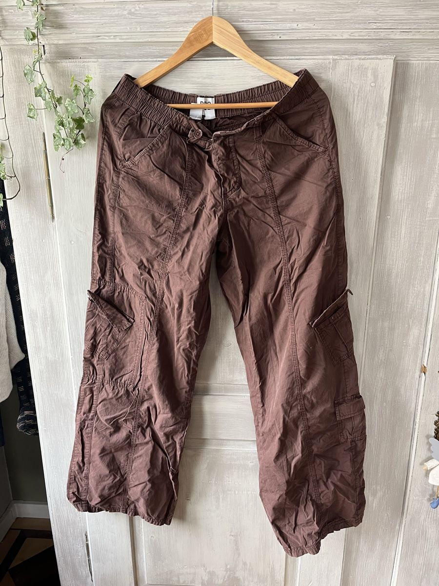 Braune Y2K Cargo Hose von BDG Urban Outfitters, Gr. M (Gebraucht) in Kerns für CHF 15 – mit ...