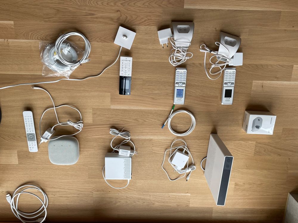 SWISSCOM Set, Top Zustand; Router; WLAN; Telefone; TV-Box (Gebraucht ...