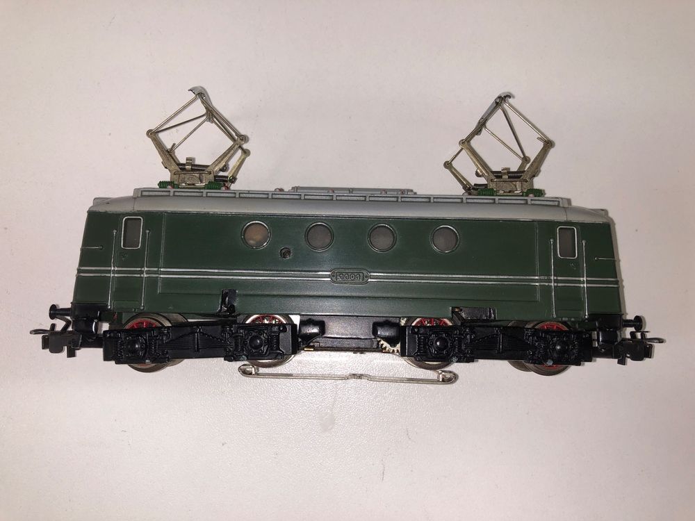 Märklin 3012, E-Lok, BR 10000 der SNCF, grün, Guss | Kaufen auf Ricardo