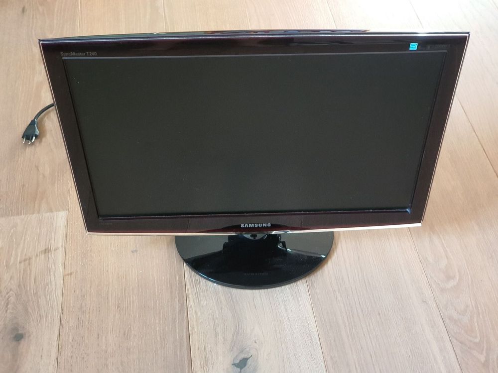 Samsung Syncmaster T240 (Gebraucht) in Eschenz für CHF 5 – mit ...