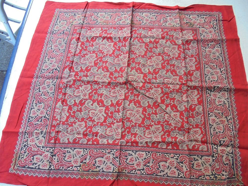 Rotes Tuch Vintage (Gebraucht) in Rickenbach BL für CHF 3.9 – mit ...