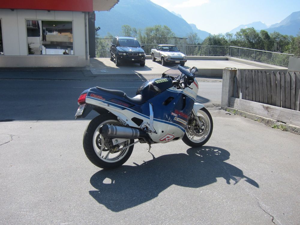 Suzuki GSXR 1100 (1986) (Gebraucht) in St. Moritz für CHF 999 – nur Abholung auf Ricardo kaufen