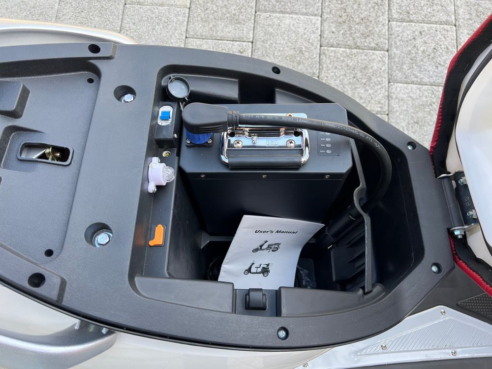 Sunra Grace Elektroroller 45km/h (Gebraucht) in engelburg für CHF 402 ...